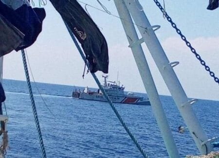 Τουρκική πειρατεία σε κυπριακό αλιευτικό - Το κατέλαβαν Τούρκοι ...