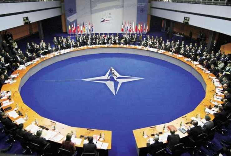 Οι χώρες του ΝΑΤΟ σχεδιάζουν να στείλουν τον στρατό τους στην Ουκρανία ...
