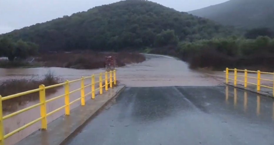 Χαλκιδική: Μεγάλες καταστροφές με κατολισθήσεις από την κακοκαιρία ...
